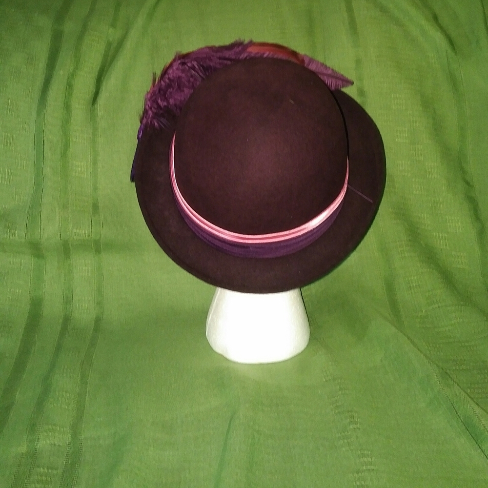 Vintage Doris Designed Doeskin Felt 100% Wool Hat, - Gem